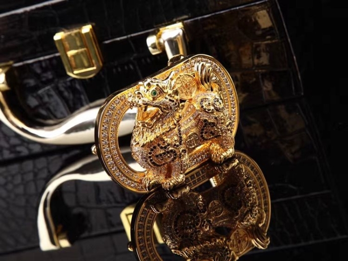 Mens Alligator Belt with Natural Zircons and Kylin Pattern Pin Buckle