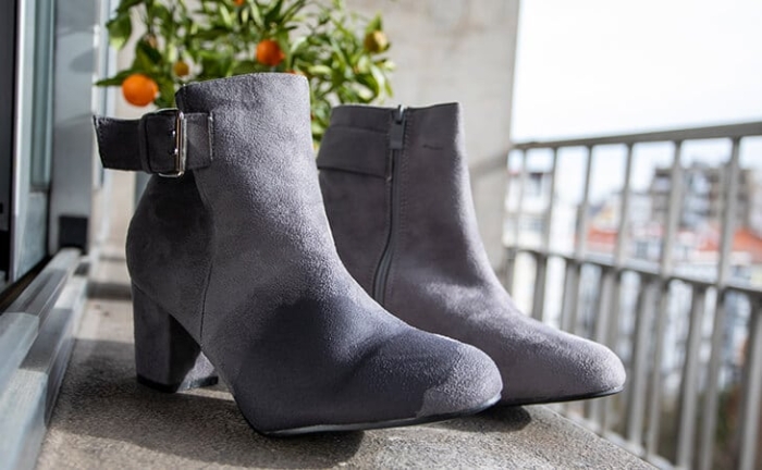 How to Clean Suede Shoes