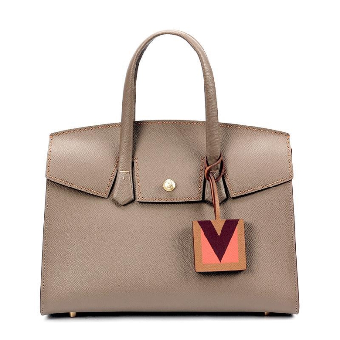 What Color Shoes to Wear with a Brown Handbag: A Complete Guide